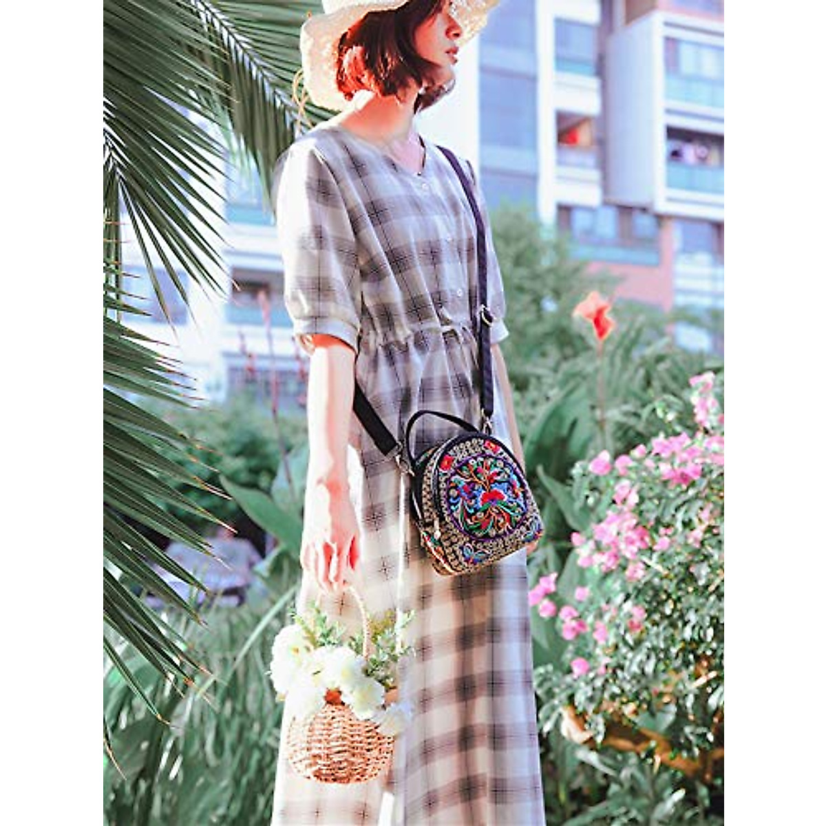 Embroidery Canvas Shoulder Bag Women Vintage Boho Mini Crossbody Bag Handbag Cell Phone Pouch (Red)