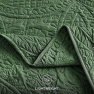 Love's cabin King Size Quilt Set Olive Green Bedspreads - Soft Bed Summer Lightweight Microfiber Bedspread- Modern Style Coin Pattern Coverlet for All Season - 3 Piece (1 Quilt, 2 Pillow Shams)