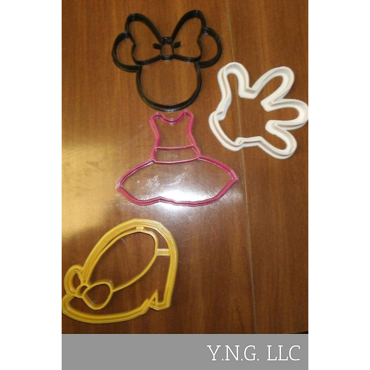 THEMED MAGICAL MOUSE WITH BOW CARTOON CHARACTER SET OF 4 COOKIE CUTTER BAKING TOOL USA PR533