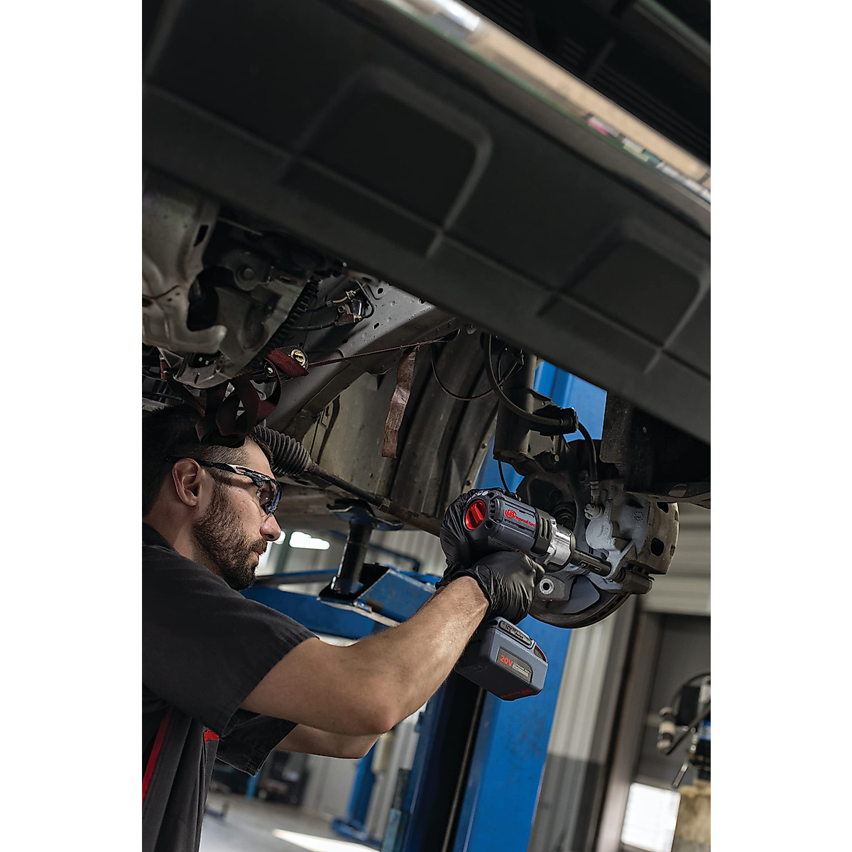 Ingersoll Rand W7152 20V High-torque 1/2" Cordless Impact Wrench, 1500ft-lbs Nut-busting Torque