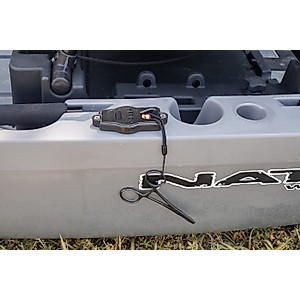 YakAttack Surface Mount Retractor (RET-1001)