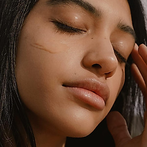 Summer Fridays CC Me Serum with Vitamin C + Niacinamide - Brightening + Hydrating Face Serum to Improve Skin Tone + Reduce Appearance of Dark Spots Over Time (1 Fl Oz)