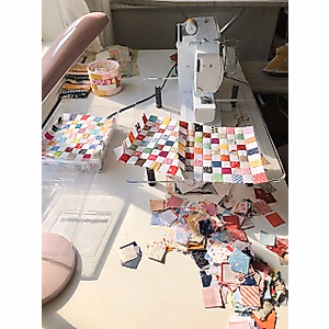 200 PCS 4" x 4" Floral Precut 100% Cotton Fabric Squares Fabric Bundles for Sewing & Quilting