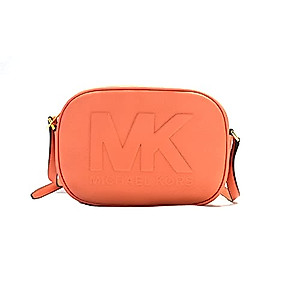 Jet Set Medium Embossed Pebbled Leather Crossbody Bag