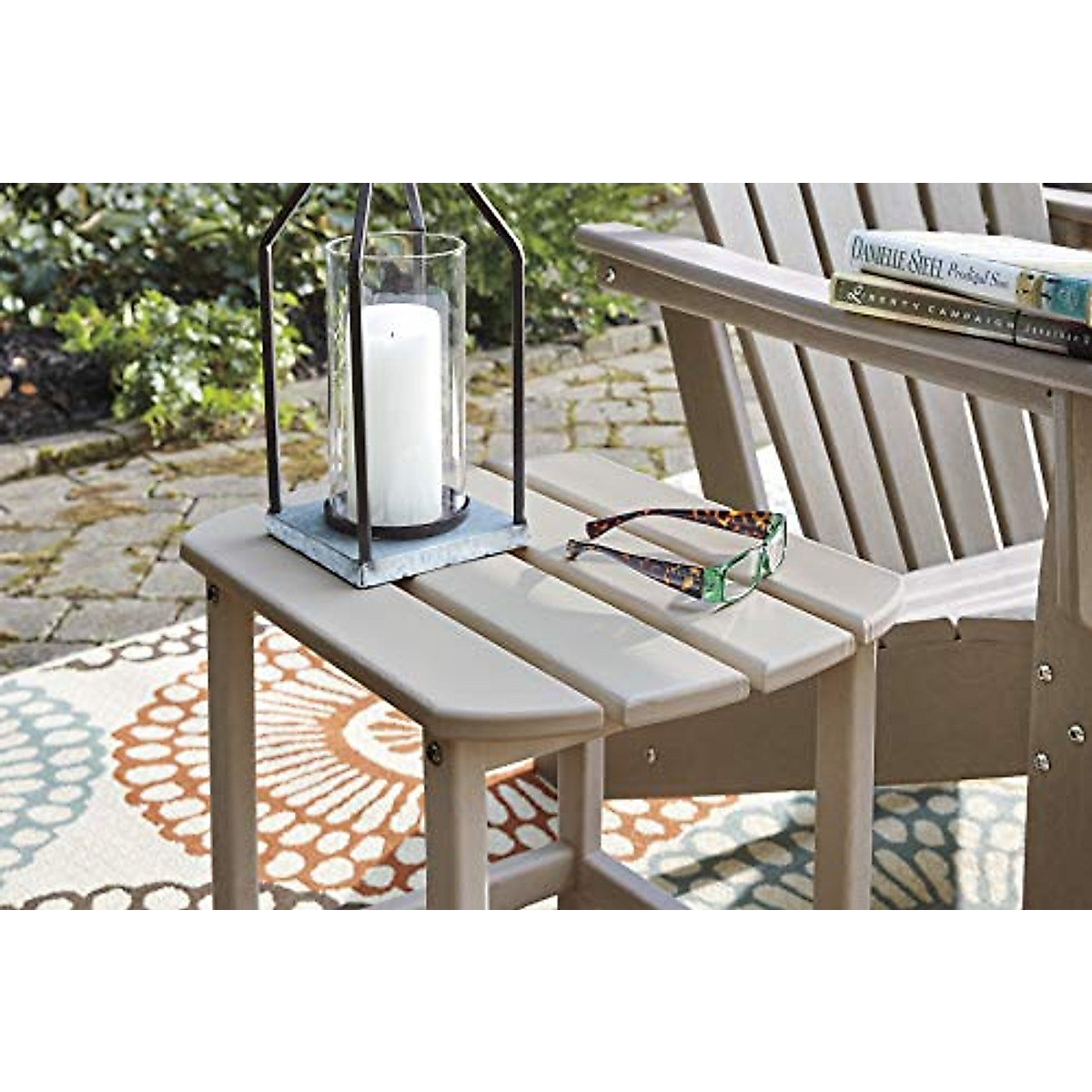 Signature Design by Ashley Sundown Treasure Outdoor Patio HDPE Weather Resistant End Table, Brown