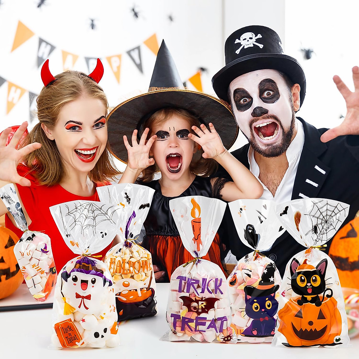 Labeol 150pcs Halloween Treat Bags, 5X11 Halloween Candy bags, Cellophane Bags Goodie Bags Party Favor Bags Clear Gift Bags Cookie Bags Trick or Treat Bags with Ties