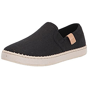 UGG Women's LUCIAH Sneaker, Black, 7.5