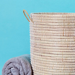 17"-19" Small Storage Basket Hooded Lid (White)