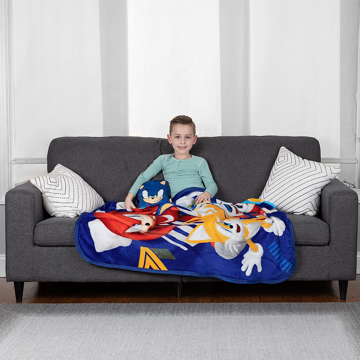 Franco Kids Bedding Super Soft Plush Decorative Pillow and Throw Set, 40 in x 50 in, Sonic The Hedgehog, Anime
