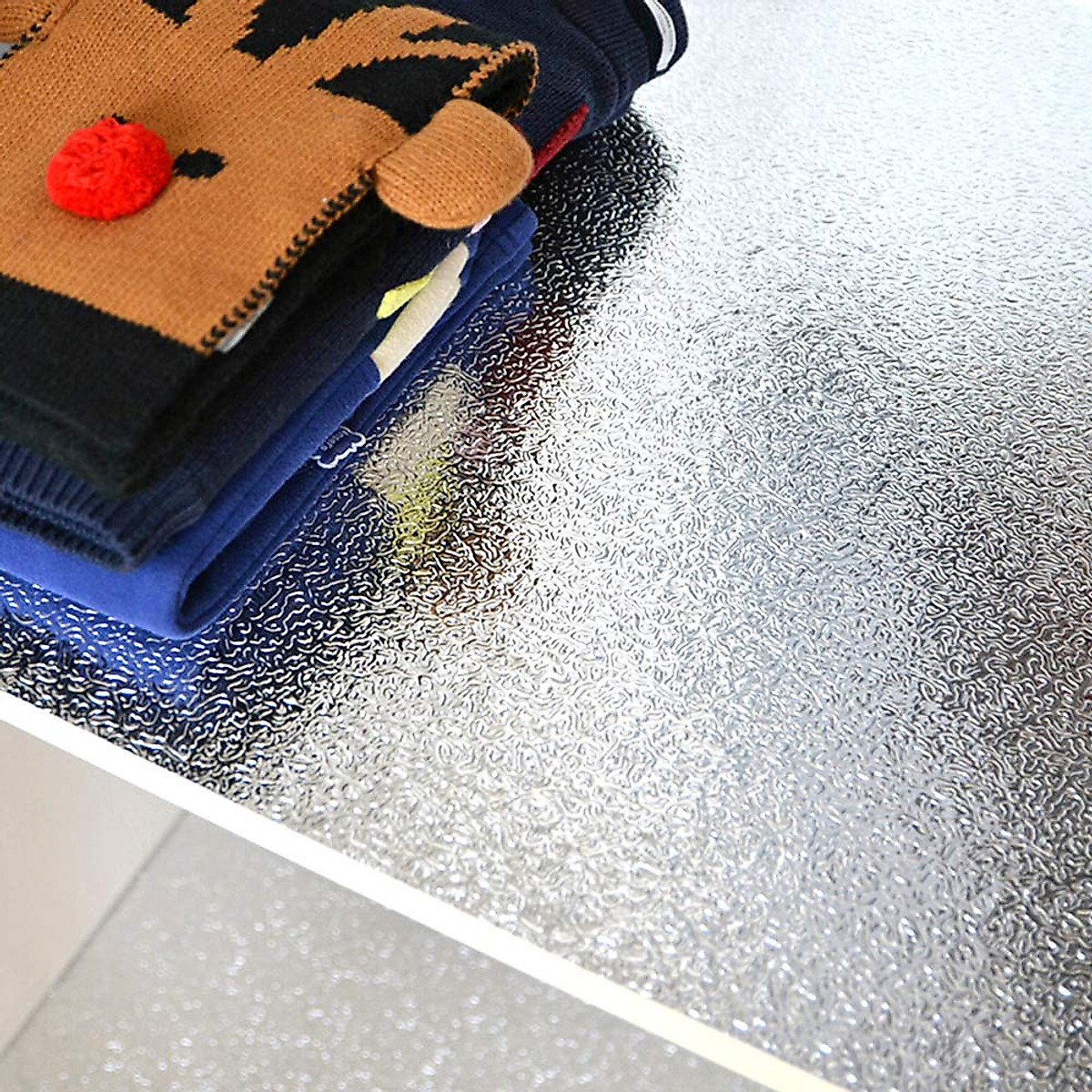 Livelynine Silver Contact Paper for Kitchen Oil Proof Waterproof Sticker Aluminum Foil Kitchen Wallpaper Backsplash Peel and Stick Self Adhesive Shelf Liners for Drawer Removable 15.8x78.8 Inch