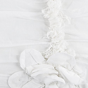 Rizzy Home | BQ4332 | Polyester Quilt | 106"x92" White/Neutral/ Stripe