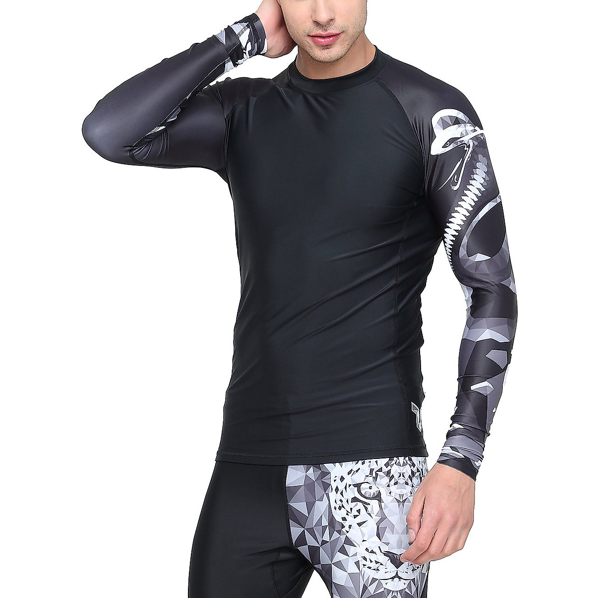 HUGE SPORTS Wildling Series UV Protection Quick Dry Compression Rash Guard (Cobra,M)