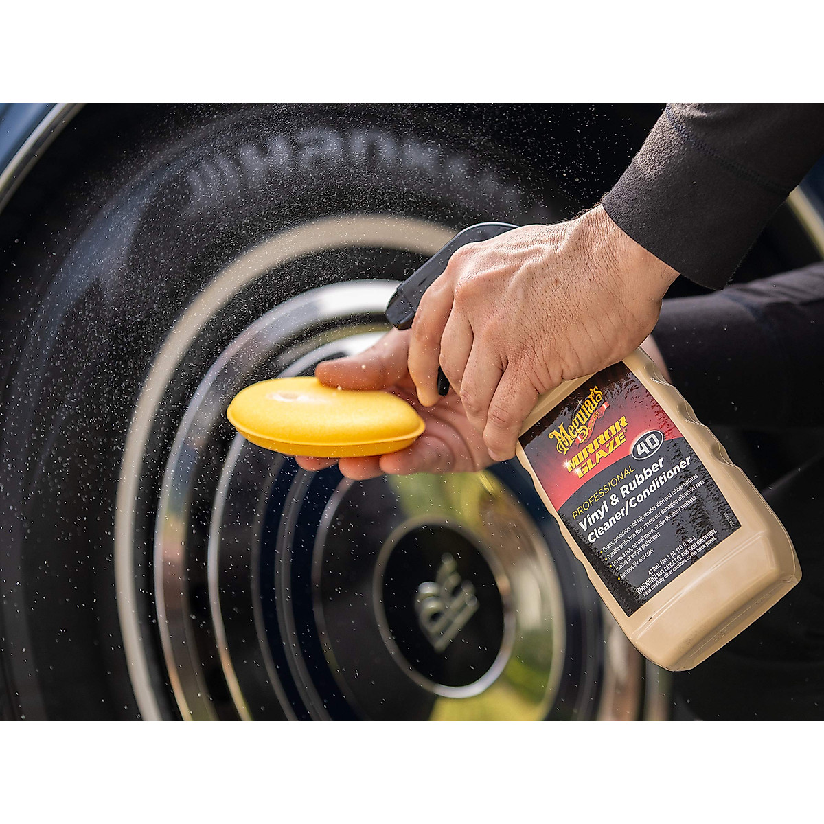 Meguiar's M4016 Mirror Glaze Vinyl & Rubber Cleaner/Conditioner, Restores Life and Color - 16 Oz Spray Bottle