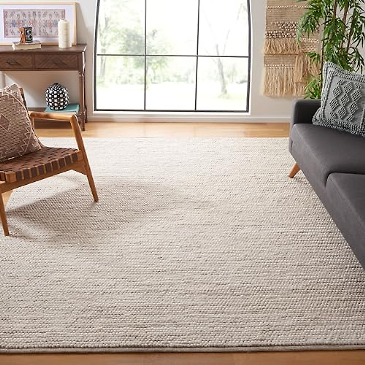 SAFAVIEH Natura Collection Area Rug - 8' x 10', Ivory & Beige, Handmade Farmhouse Boho Wool, Ideal for High Traffic Areas in Living Room, Bedroom (NAT220B)