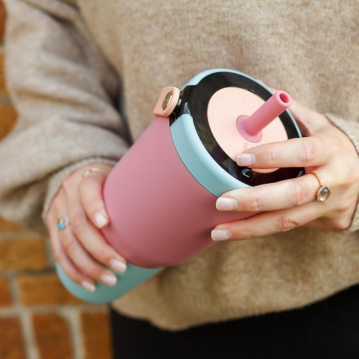 BrüMate Resa 25oz 100% Leakproof Travel Tumbler with Handle & Straw | Flexible Soft Sip Straw | Silicone Sleeve for Durability | Stainless Steel | Cup Holder & Travel Friendly | (Capri Gingham)