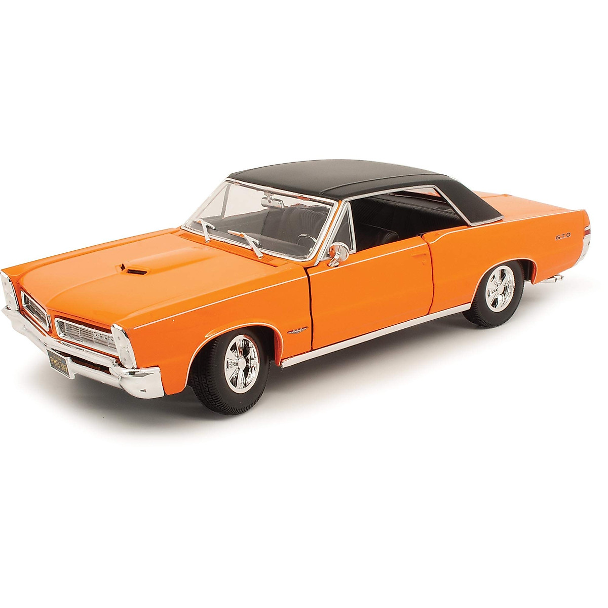 Maisto 1:18 Scale 1965 Pontiac GTO (Hurst Edition) Diecast Vehicle (Colors May Vary)