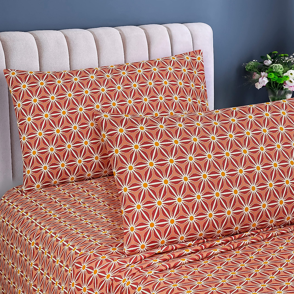 Royale Linens 300 Thread Count Printed 100% Cotton 4 Piece Full Bed Sheet Set - Sheet Set - 1 Fitted Sheet, 1 Flat Sheet, 2 Pillow case - Fade Resistant Luxury Full Size Sheet Set (Full, Printed Pink)