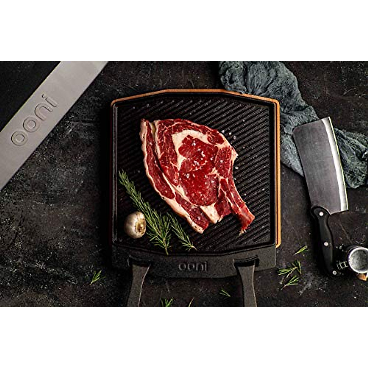 Ooni Dual-Sided Grizzler Plate - Reversible Cast Iron Pan - Cast Iron Skillet with Removable Handle - Cast Iron Griddle - Pre-Seasoned Oven Safe