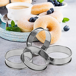 Catcan 6 Pieces English Muffin Rings, 3.15 Inch Stainless Steel Crumpet Ring Double Rolled Tart Ring Nonstick Metal Round Ring Molds with Silicone Oil Brush