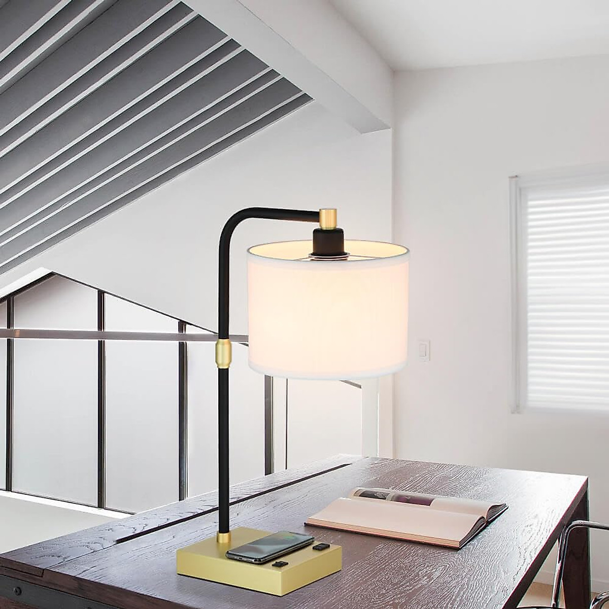 XiNBEi Lighting Desk Lamps for Home Office Modern Black and Brass Table Lamp with Switch Bedside Table Lamp with Charger for Bedroom or Nightstand