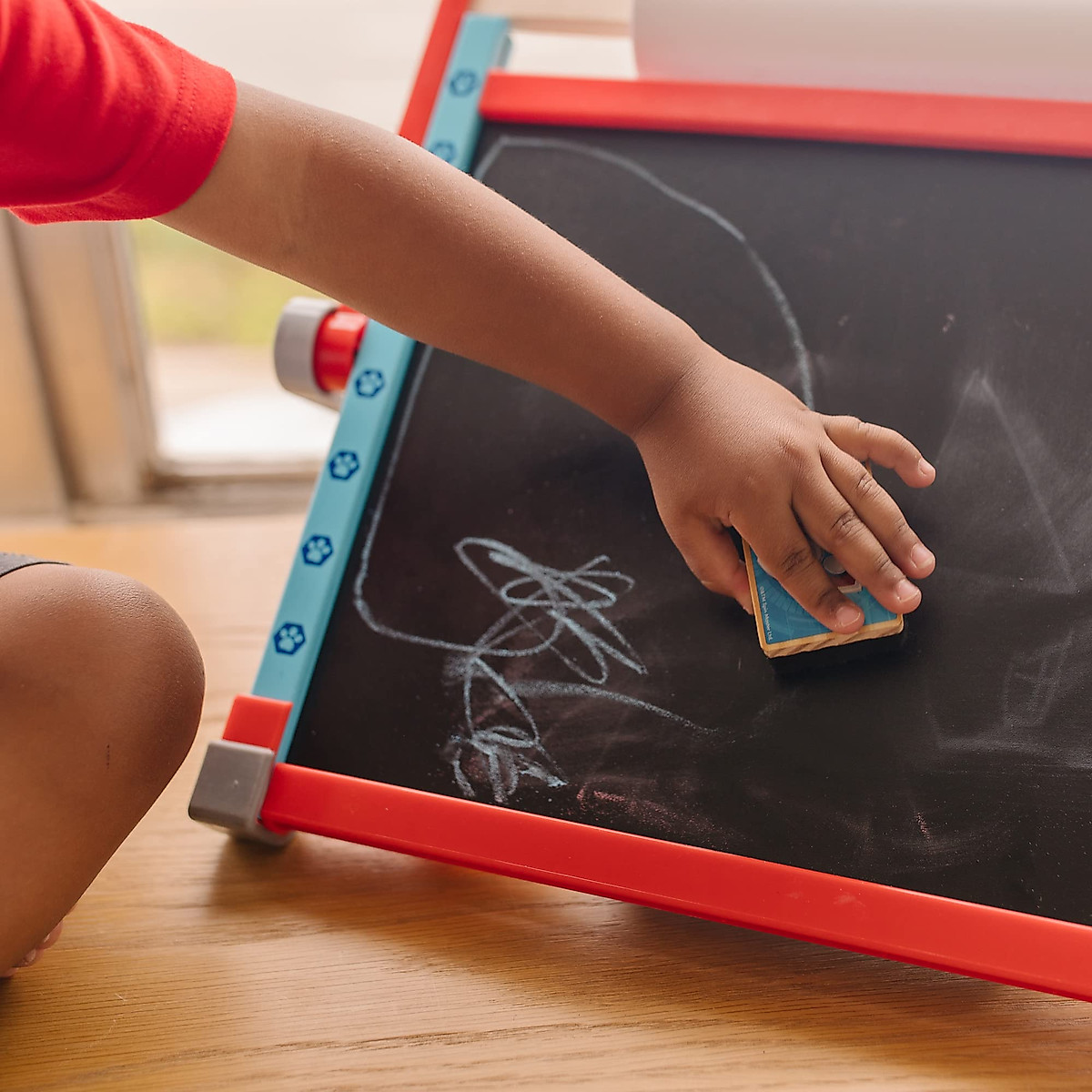 Melissa & Doug PAW Patrol Wooden Double-Sided Tabletop Art Center Easel (33 Pieces)