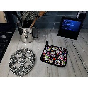 Caroline's Treasures BB5116PTHD Day of The Dead Black Pair of Pot Holders Kitchen Heat Resistant Pot Holders Sets Oven Hot Pads for Cooking Baking BBQ, 7 1/2 x 7 1/2