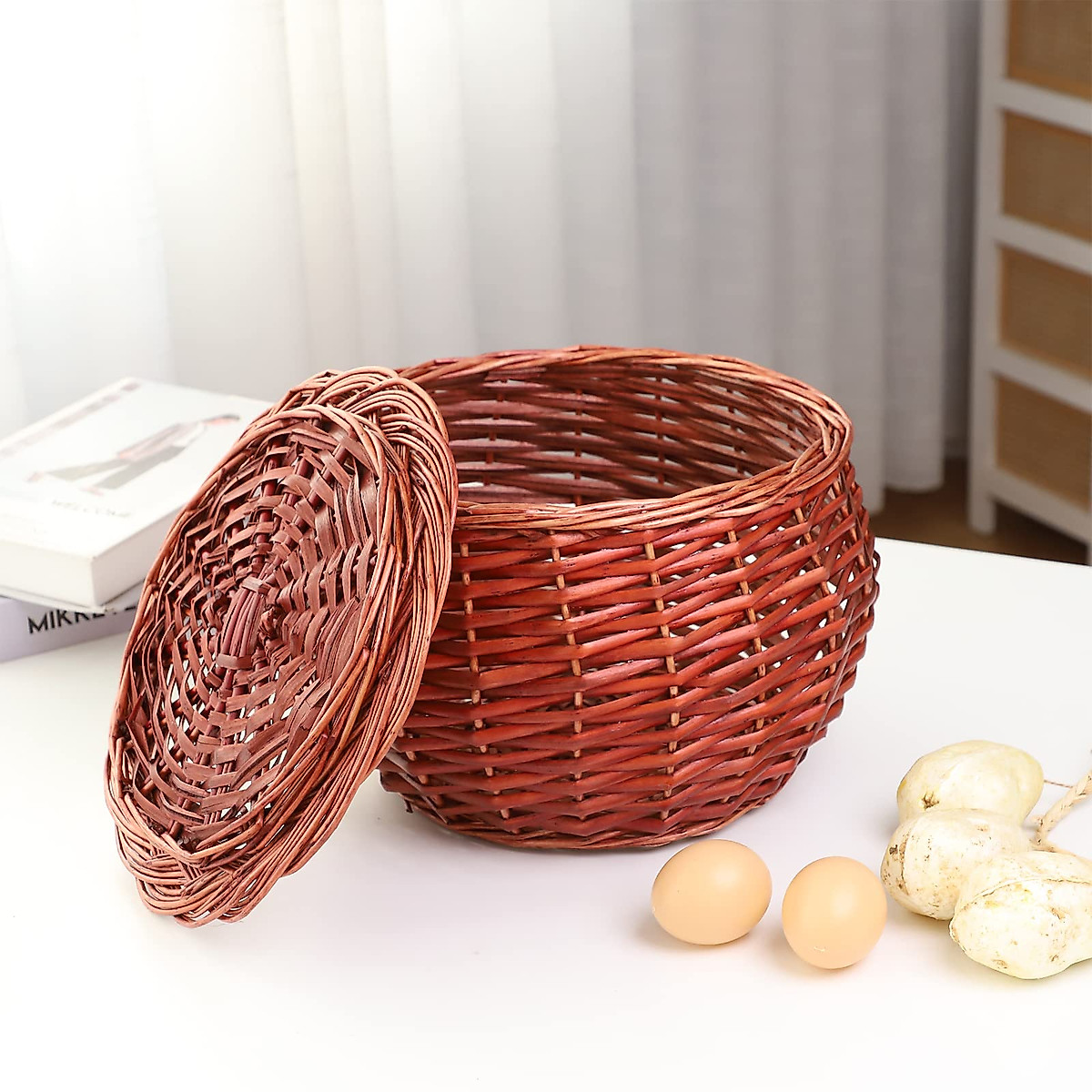 Wicker Storage Basket, Food Storage Container with Lid for Egg Kitchen Potatoes Fruit Vegetables (Brown)