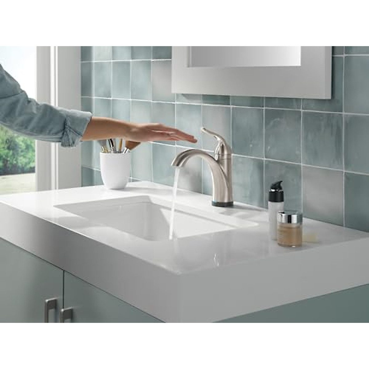 Delta Faucet Lahara Bronze Bathroom Faucet, Single Hole Bathroom Faucet, Single Handle, Diamond Seal Technology, Drain Assembly, Venetian Bronze 538T-RB-DST