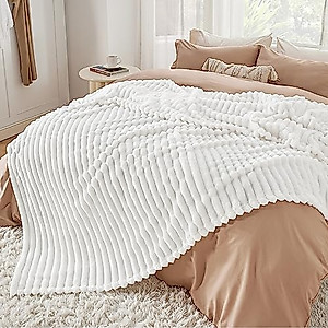Bedsure White Fleece King Blanket for Couch - Super Soft Cozy Blankets for Women, Cute Small Blanket for Girls, 108x90 Inches