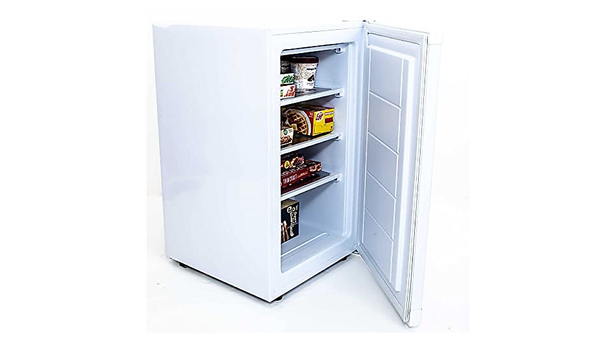 Avanti VF306 Compact Upright Freezer – Space-Saving & Reliable