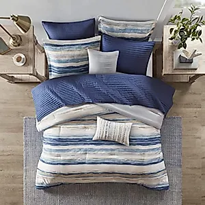 Madison Park Marina Comforter Quilt Combo Set - Modern Luxury Design, All Season Down Alternative Bedding, Matching Shams, Decorative Pillows, Full/Queen(90"x90"), Seersucker Blue 8 Piece
