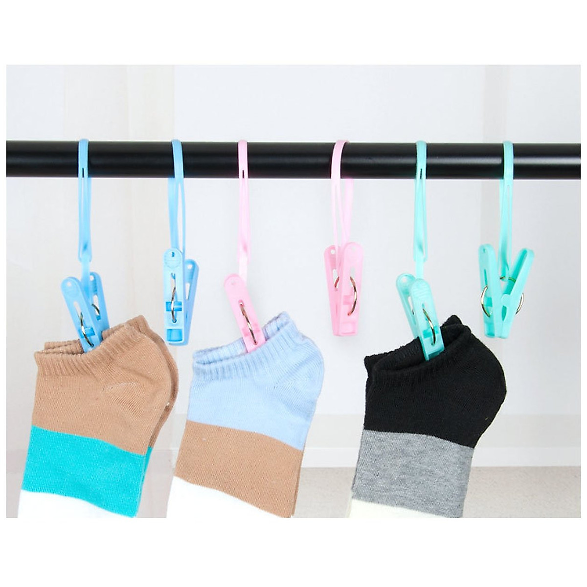 yueton Pack of 12 Clothes Peg Clip Pins Rope Hanging Clothesline Windproof Hanger (Multicolor)