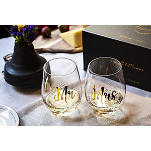 VERRE ESPRIT Mr and Mrs Wine Glasses, Stemless Wedding Glasses for Bride and Groom, Bride and Groom Glasses with Gold Lettering, Mr and Mrs Glasses set of 2, Crystal Wedding Wine Glasses