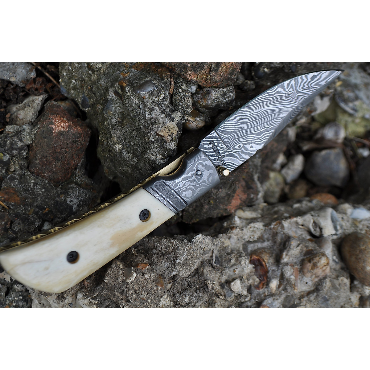 Perkin- Handmade Damascus Pocket Knife - Beautiful Folding Knife