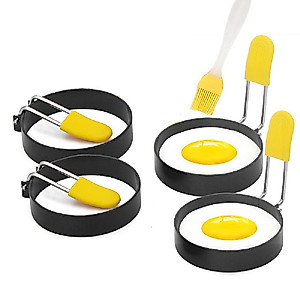 GUAGLL 4Pcs Omelette Model Egg Ring Iron Spray Non-stick Round Omelette Model with Silicone Brush