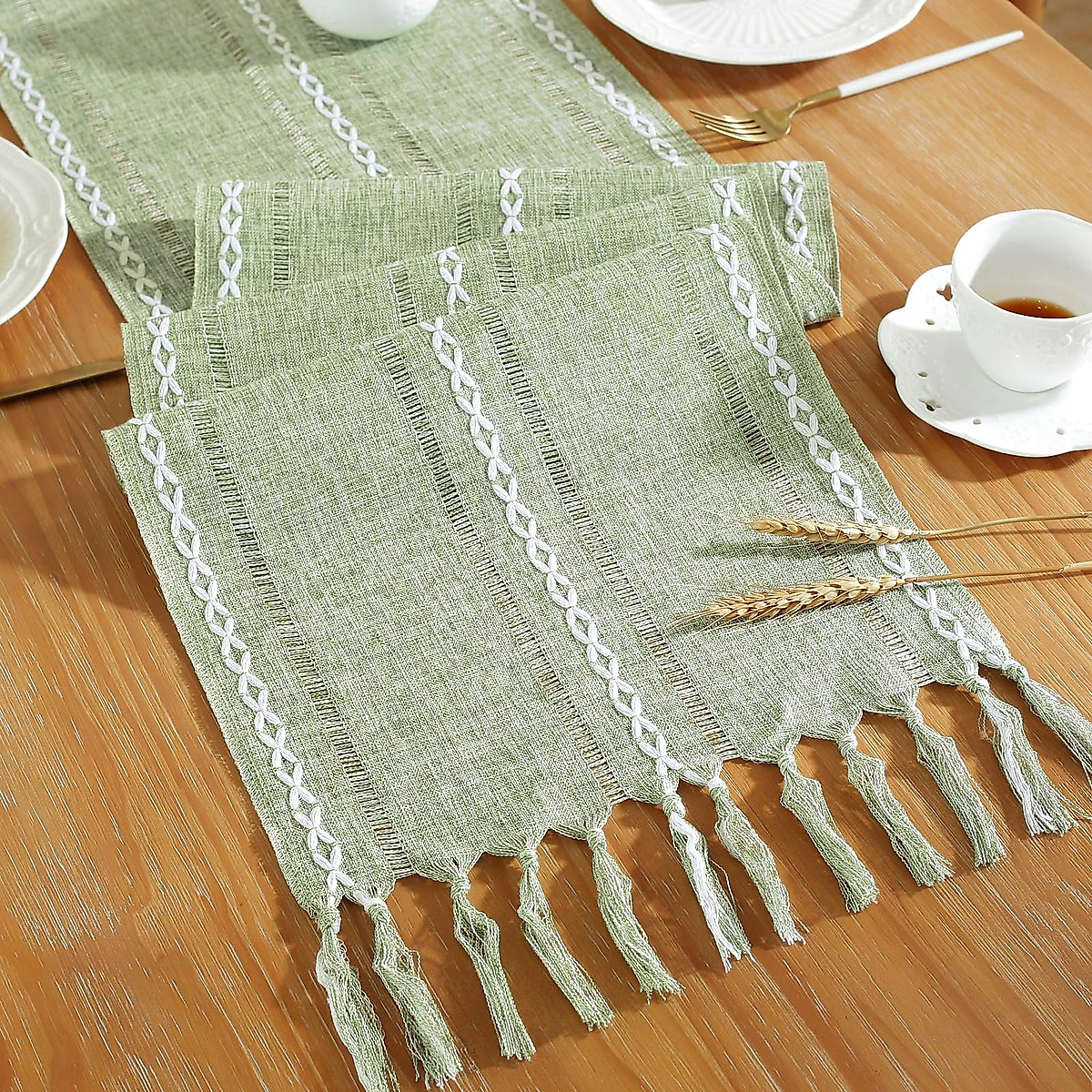 Laolitou Rustic Table Runner with Tassels, Cotton Linen Table Decoration for Christmas Holiday Party, Farmhouse Table Runners, Wedding and Dining Decorations, 72 Inches, Sage Green