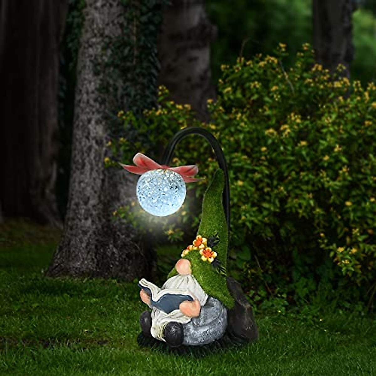 E.SUN CRAFT, Solar Garden Gnome Resin Gnomes Figurine Reading Book with a Solar Powered LED Flower Light Outdoor Summer Autumn Decorations for Patio Yard Lawn Porch Pond Green Hat