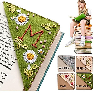 Personalized Hand Embroidered Corner Bookmark for Book Lovers, Hand Stitched Felt Corner Letter Bookmark, Cute Flower Letter Embroidery Felt Triangle Bookmark (Winter)