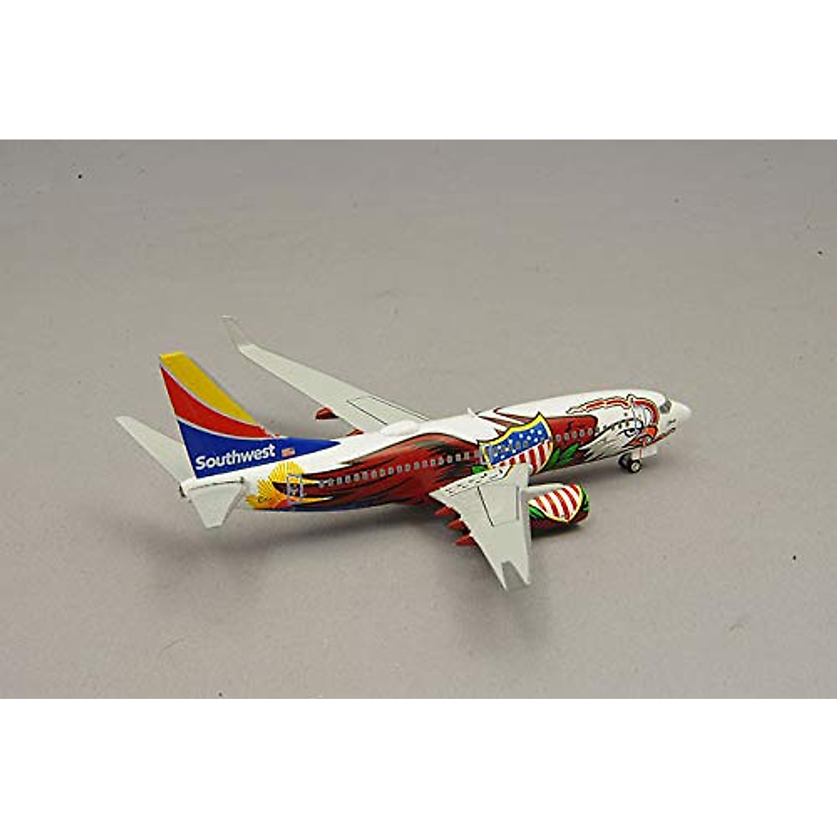 GeminiJets Southwest Airlines B737-700 Illinois One 1:400 Scale GJSWA1952