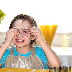 Cookie Cutters 9-Piece Fantasy Unicorn Cookie Cutter Set with Unicorn Head, Unicorn, and Rainbow,Shooting Star,Star Biscuit Cutters Set for Kids Holiday Wedding Birthday Party Supplies Favors