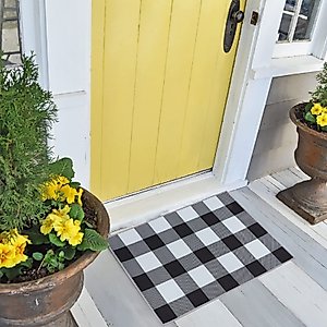 Black & White Christmas Door Mat Buffalo Plaid Doormat 16 x 24'' Winter Holiday Non-Skid Floor Mat Switch Mat Indoor Outdoor Home Garden Easy to Clean Low Profile Mat