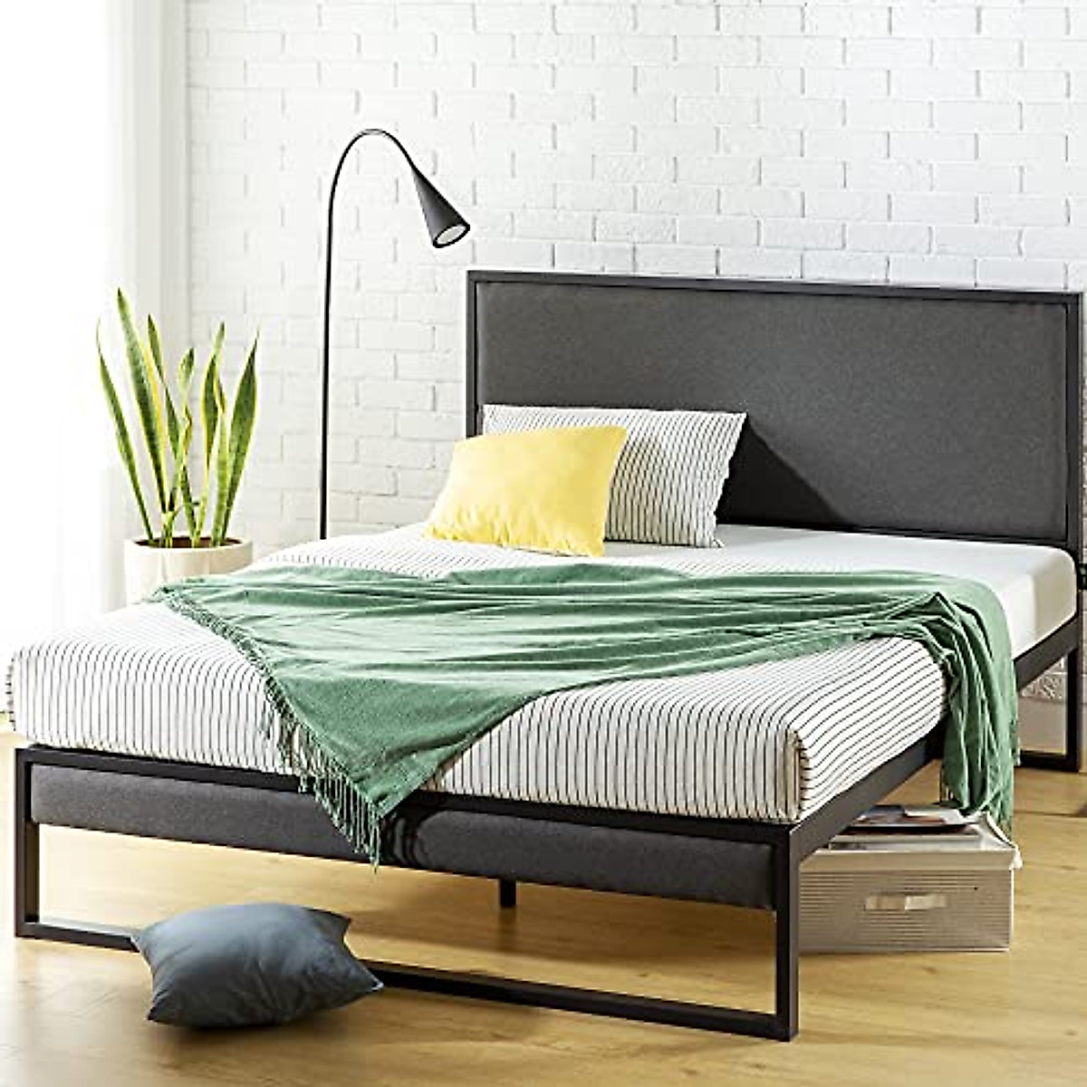 ZINUS Christina Upholstered Platform Bed Frame with Headboard, No Box Spring Needed, Wood Slat Support, Easy Assembly, Queen