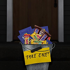 Mars SNICKERS, M&M'S Caramel, TWIX & MILKY WAY Caramel Variety Pack Fun Size Caramel Chocolate Candy Bar Assortment (33.43oz, 55 pieces) Bag