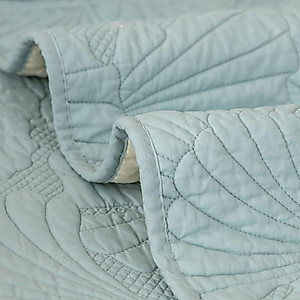 Huierxun Solid Color Leaves Sofa Cover Cotton Quilted Couch Cover Anti-Slip Sectional Couch Covers Sofa Slipcover for Dogs Cats Pet Love Seat Recliner Armrest Backrest Cover (Blue,28''x28'')