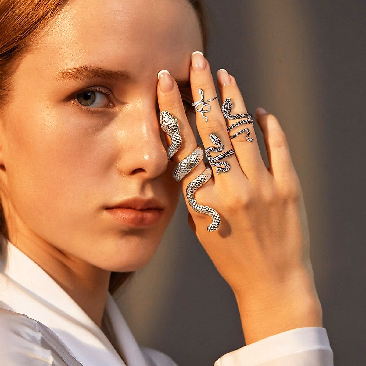 GRAEEN Snake Ring Vintage Snake Knuckle Rings Statement Biker Stackable Ring Reptile Serpent Band Ring Jewelry for Women (Style B)