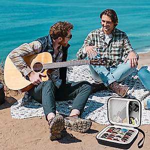 Liyacial Guitar Pick Holder Case Compatible for Fender, ChromaCast, D'Addario, JIM DUNLOP, Bolopick, Guitar Accessory Storage Pouch (black)