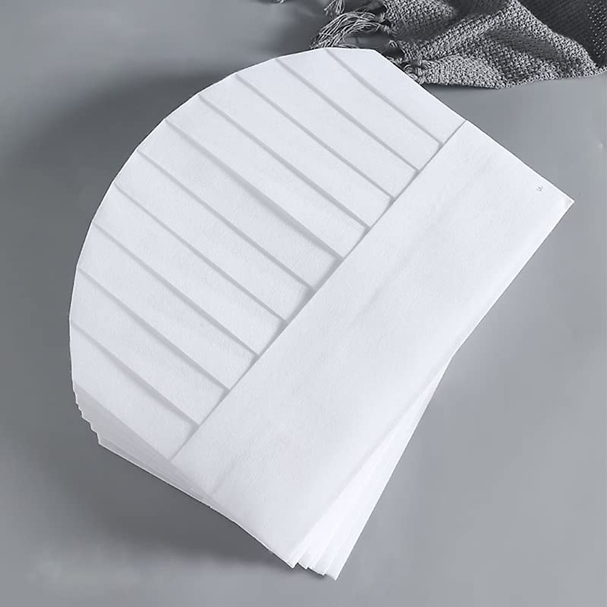 Hyzrz 20 Pack Disposable Non-Woven Paper Fiber Chef Hats for Kids, Adults, Adjustable Unisex White Kitchen Caps Bulk Set (Round, Medium)