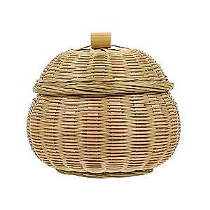 YARNOW Bamboo Woven Basket with Lid Rattan Braid Chess Cans Wicker Bowls Round Seagrass Baskets Boho Home Decor for Home Kitchen Snake Appetizer Food Storage 14. 5X14. 5CM