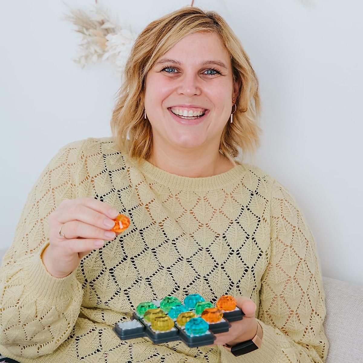 SmartGames Diamond Quest Deduction Game with 80 Challenges for Ages 10 - Adult