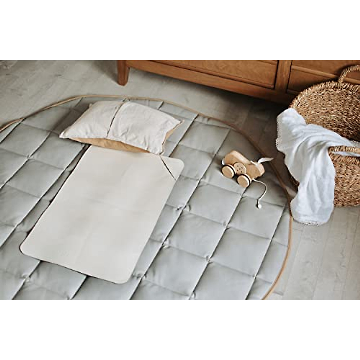 Uniklook Padded Quilted Leather Round 47" 120cm Play mat | Indoor Outdoor | Reversible Tan + Cream | Timmy Time Mat Crawling Play Time | Waterproof Baby Infant Floor Mat (Tan + Cloud)